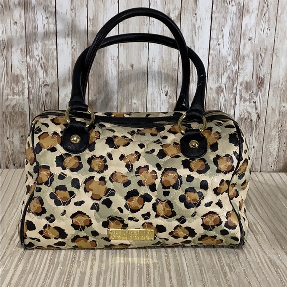 Betsey Johnson | Bags | Betsy Johnson Bag Purse Leopard Print Zipper ...